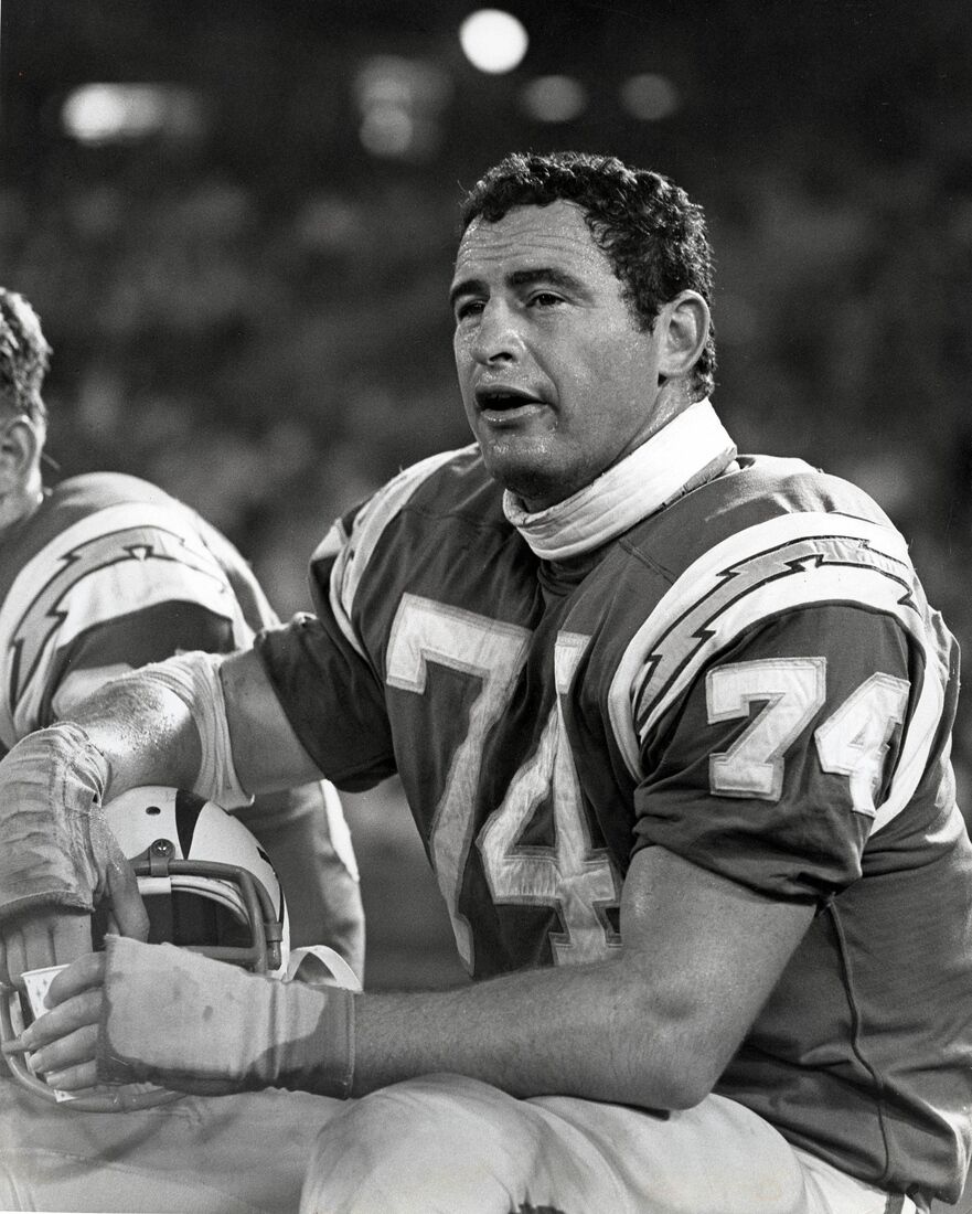 NFL Hall Of Famer On Loving His Lesbian Daughter, Embracing Gays In ...