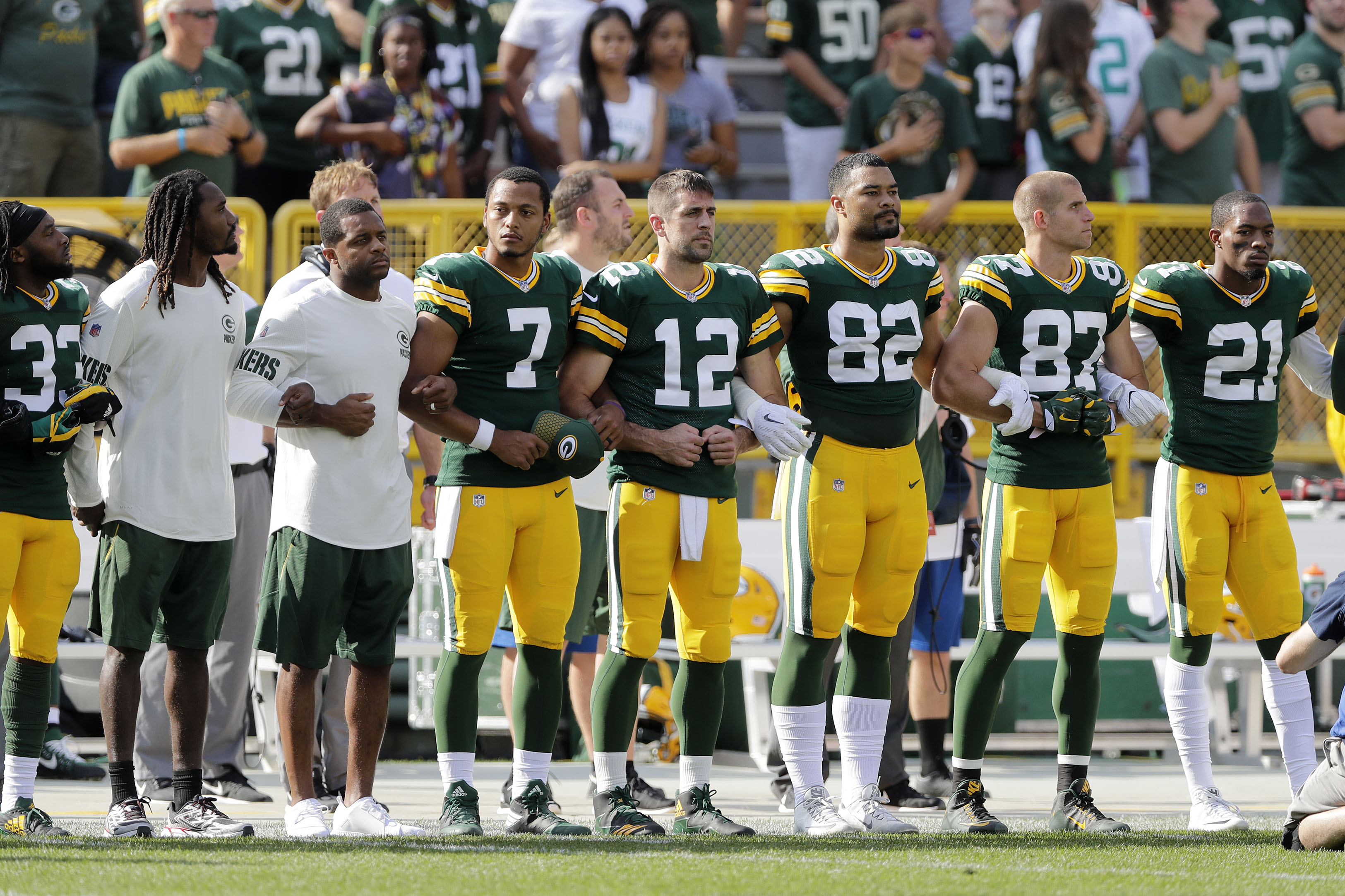 We can assume the Packers show of unity includes LGBT equality - Outsports