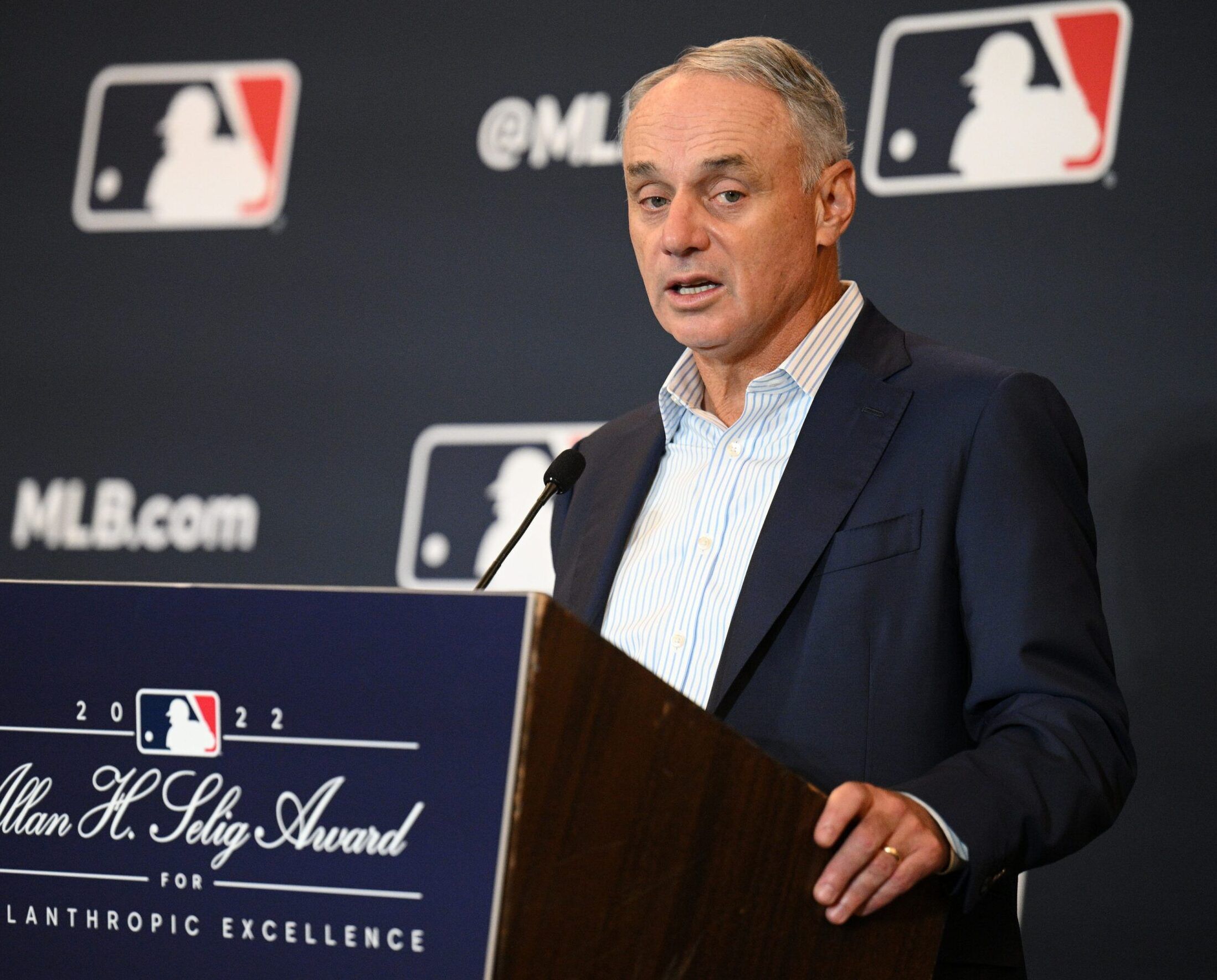 MLB commissioner Rob Manfred speaks about Orlando - Outsports