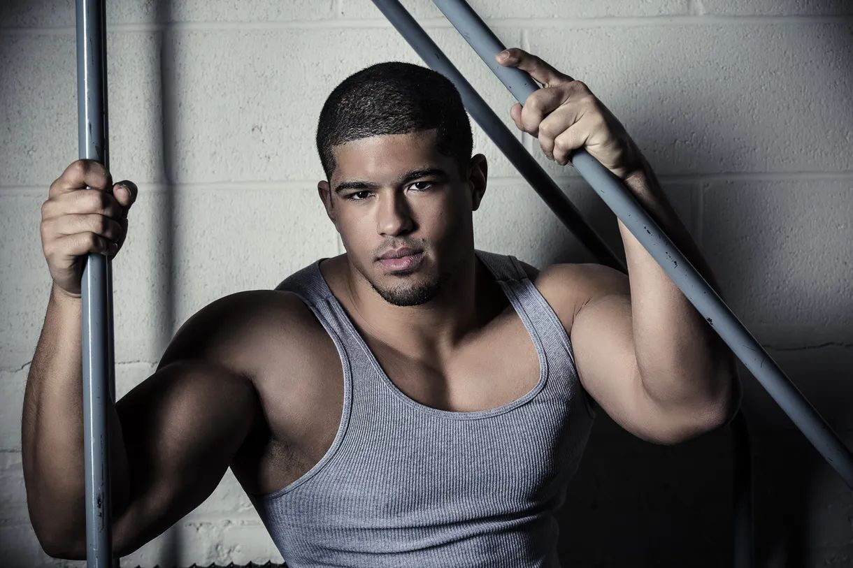 Goofy video with boyfriend spurs bisexual pro wrestler to come out - Outsports