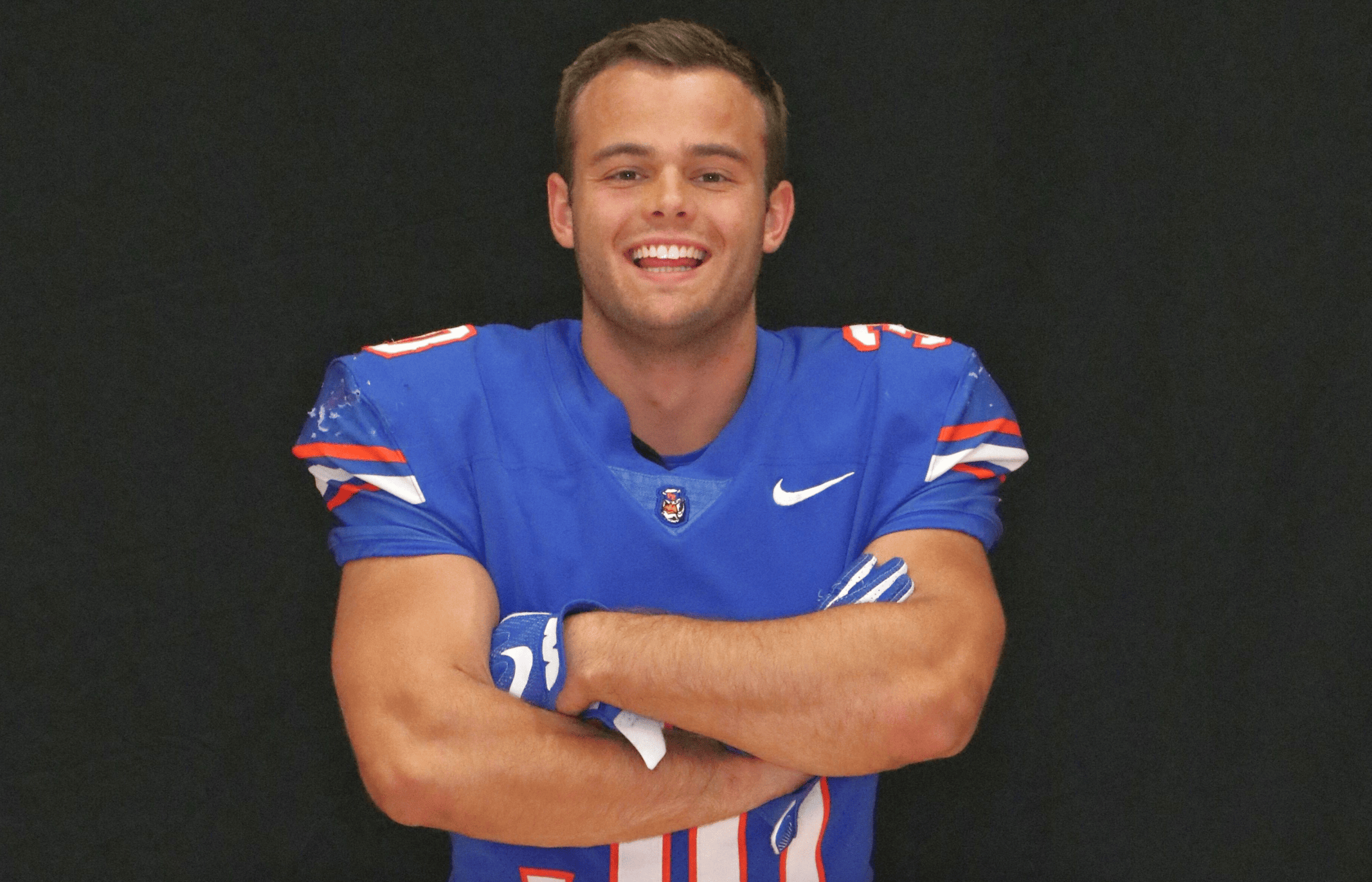 Pomona-Pitzer football team wore Pride stickers for out captain - Outsports