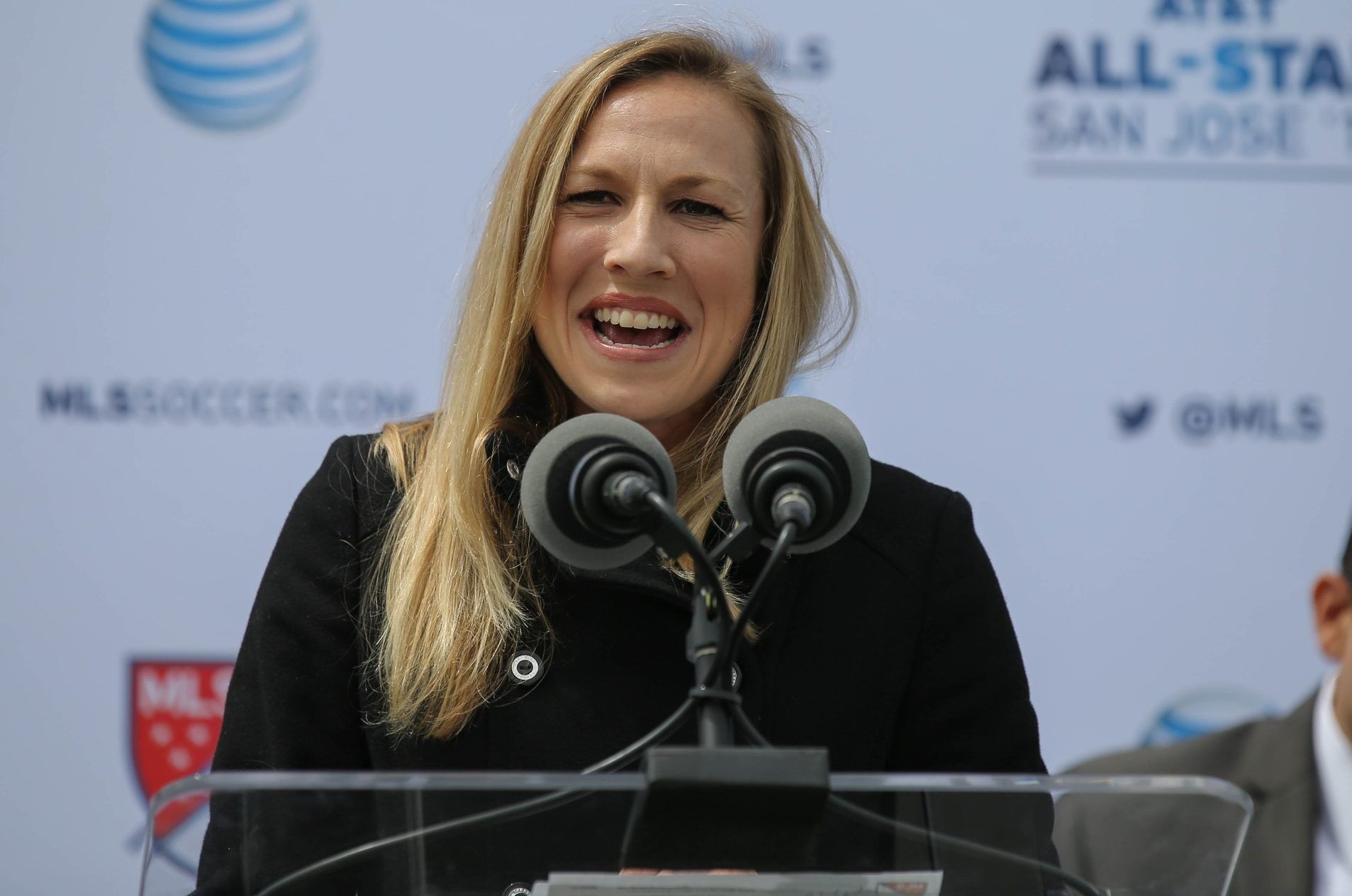 76ers broadcaster Kate Scott is a trailblazing LGBTQ announcer - Outsports