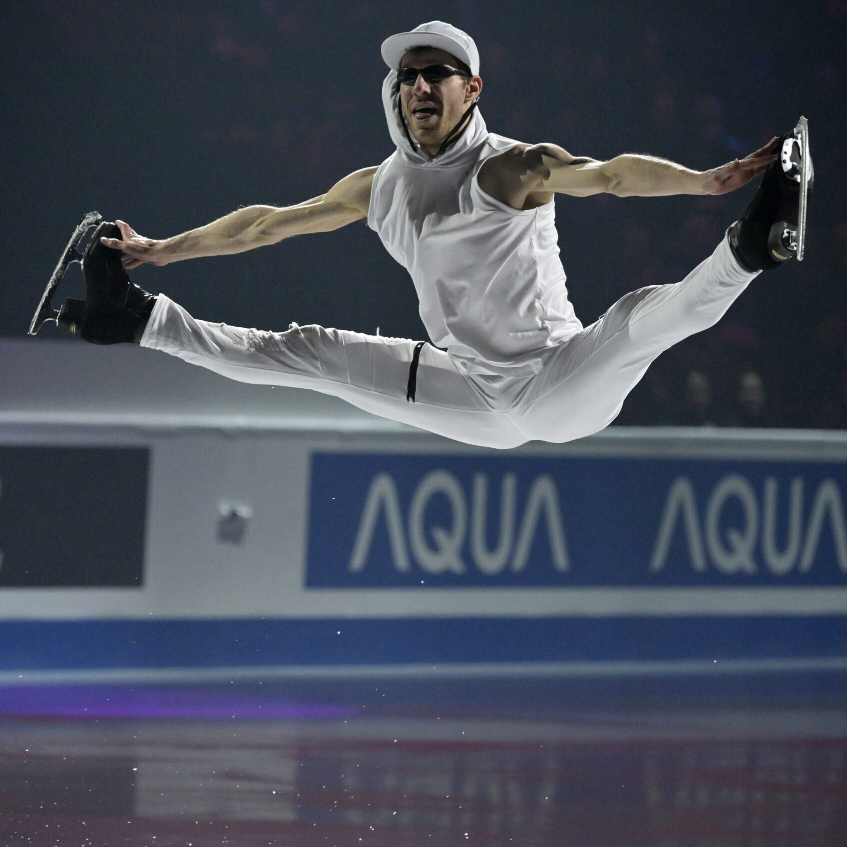 Out Skater Amber Glenn Wins Us Figure Skating Title Poses With