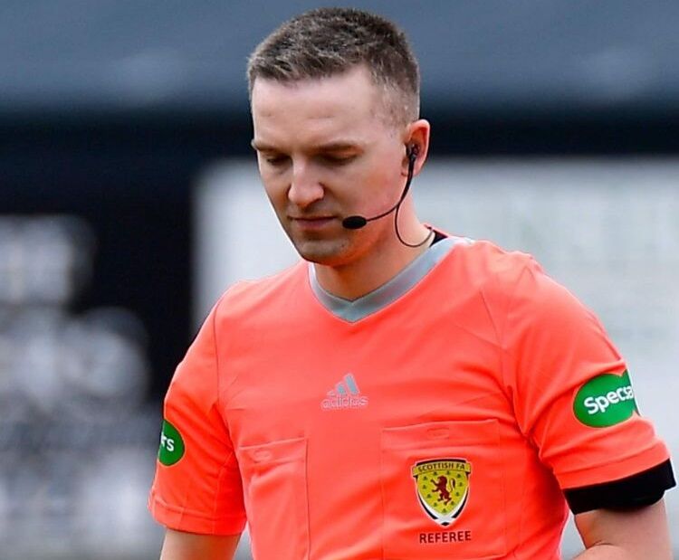 Referee Dan McFarlane rising up in Scottish soccer and is out, gay and proud - Outsports