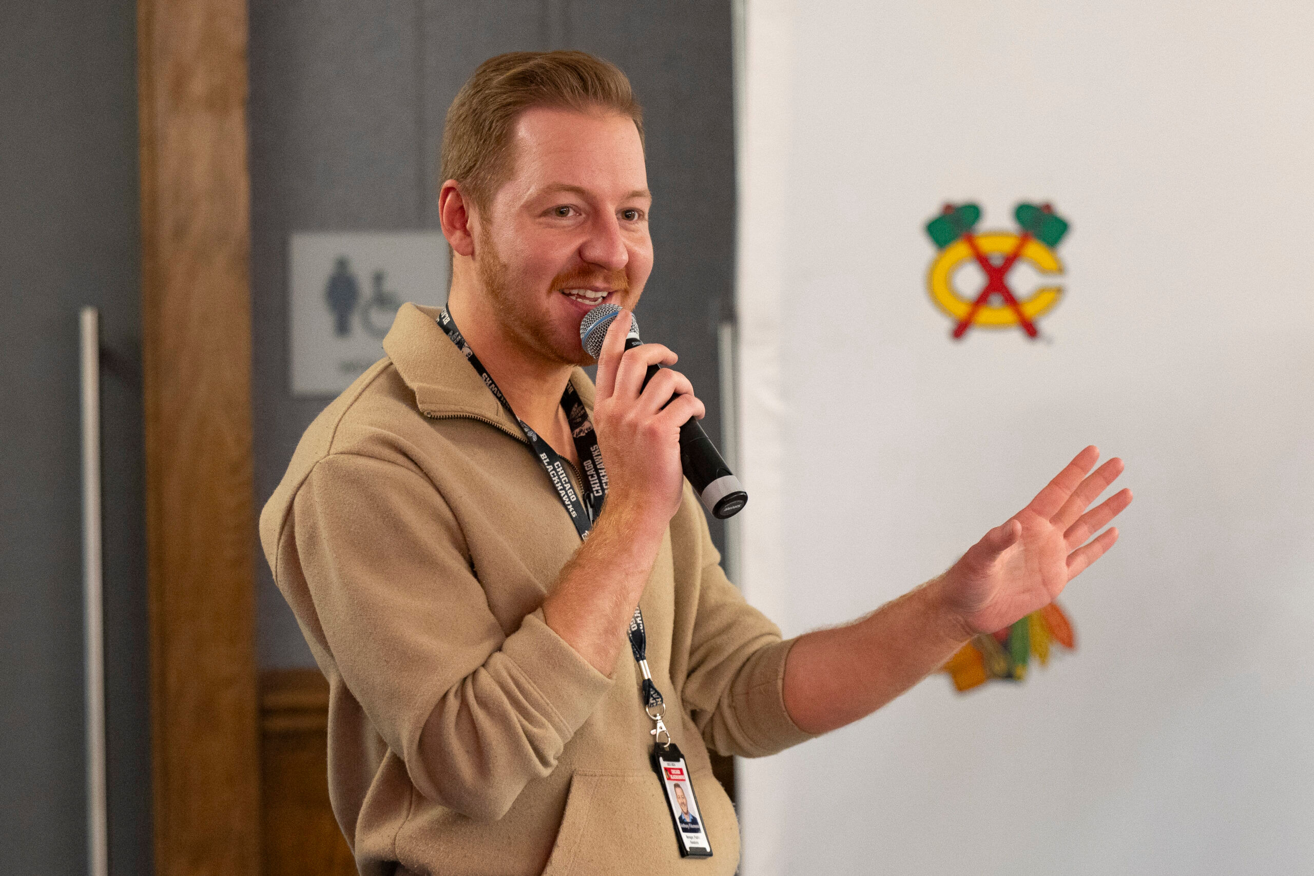Gay manager fired by the Chicago Blackhawks claims homophobia - Outsports