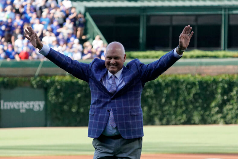 Cubs legend Ryne Sandberg embraces emotion at statue unveiling- Outsports