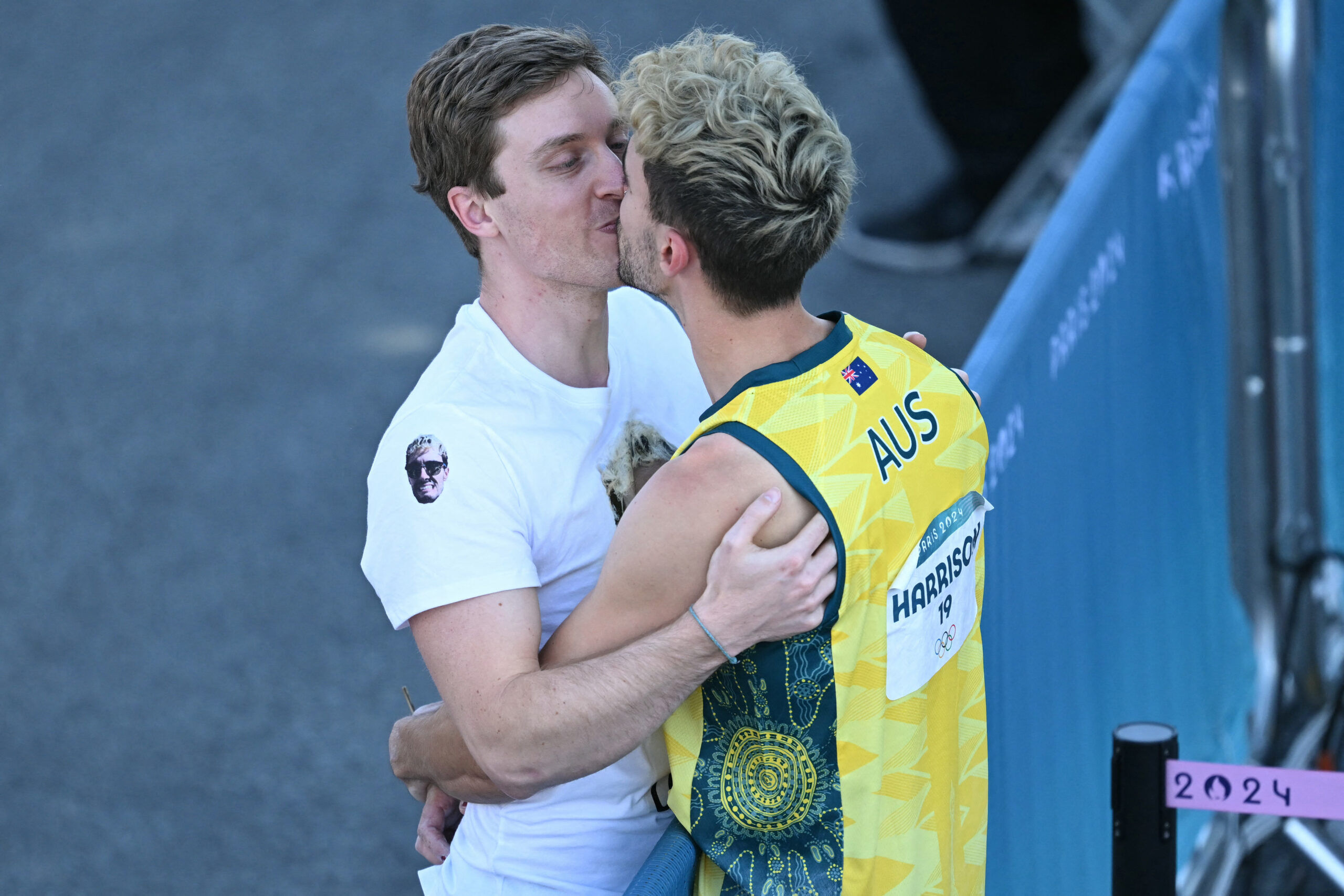 Campbell Harrison kissing his boyfriend at Olympics won the day - Outsports
