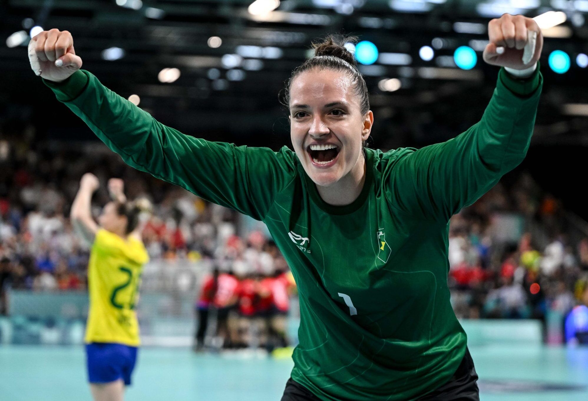 These 6 out Olympic handball players go to the knockout stage - Outsports