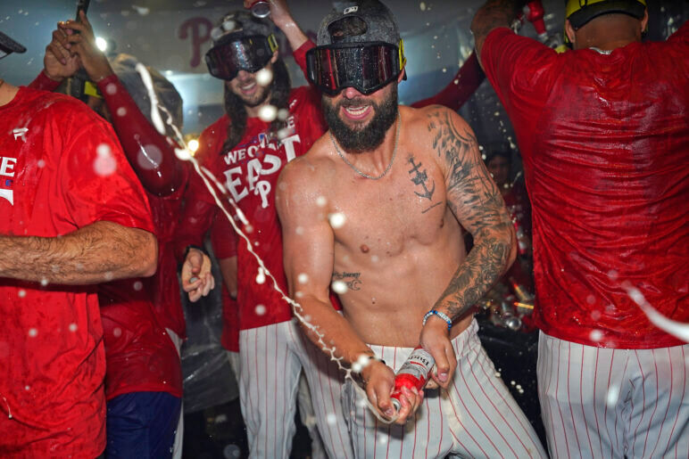 Phillies bring back shirtless party after clinching NL East - Outsports