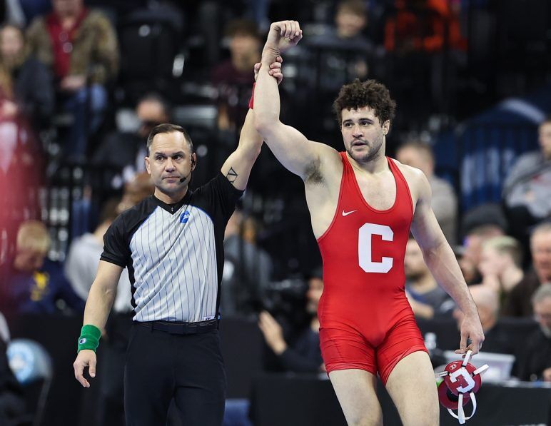 NCAA wrestling college championships are hot, attract President - Outsports