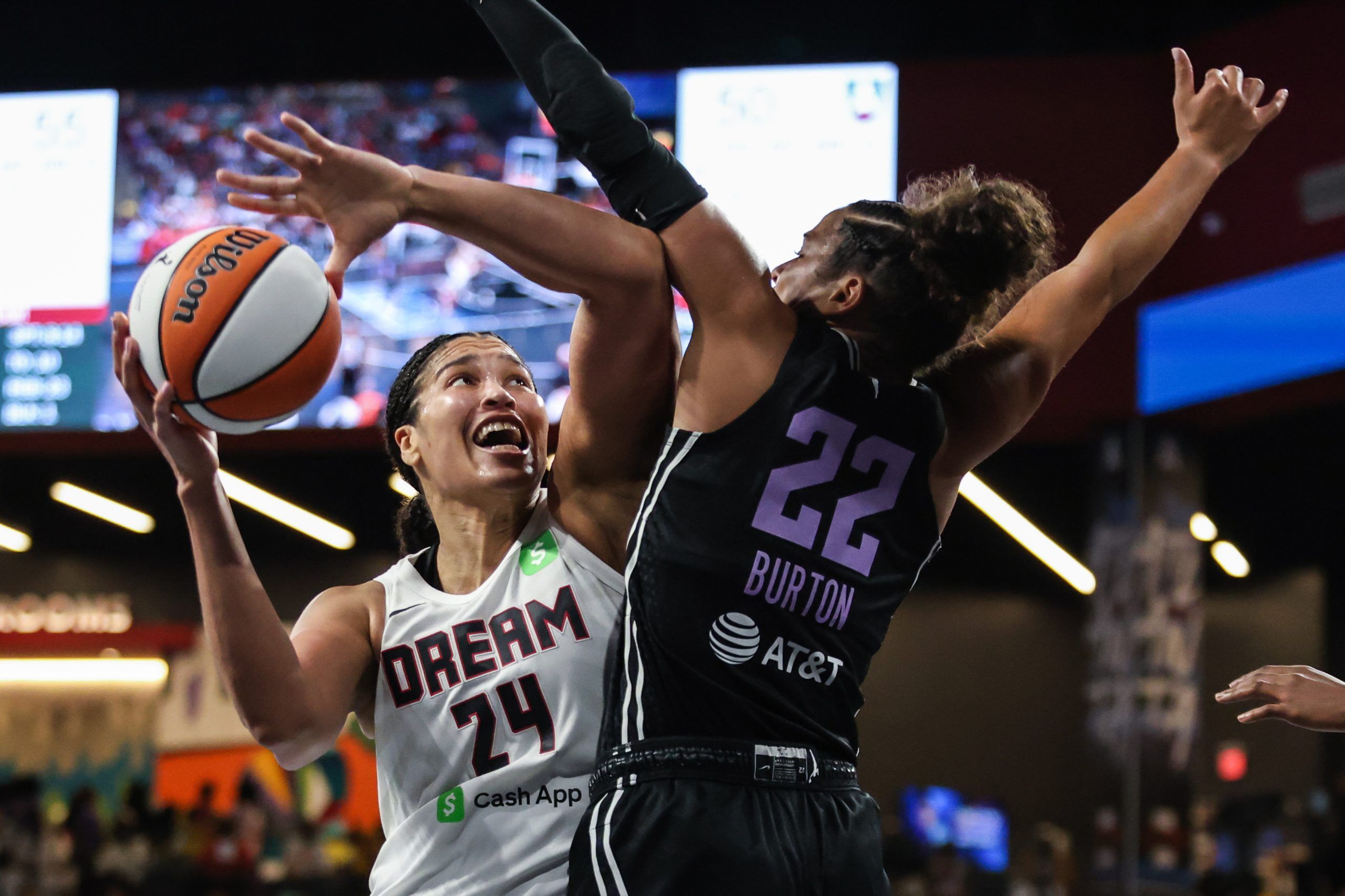 Sex toy thrown on court late in WNBA game, startling players - Outsports