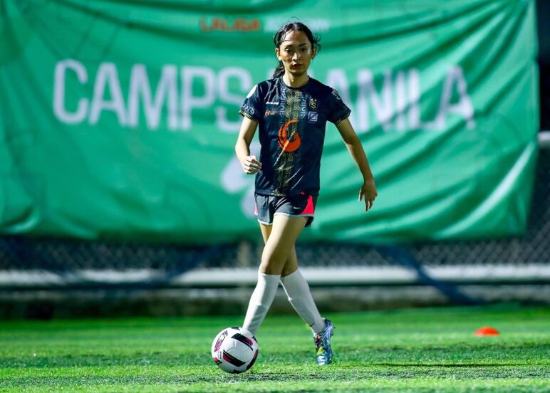 Trans soccer player-manager Héloïse Haenel has big goals - Outsports