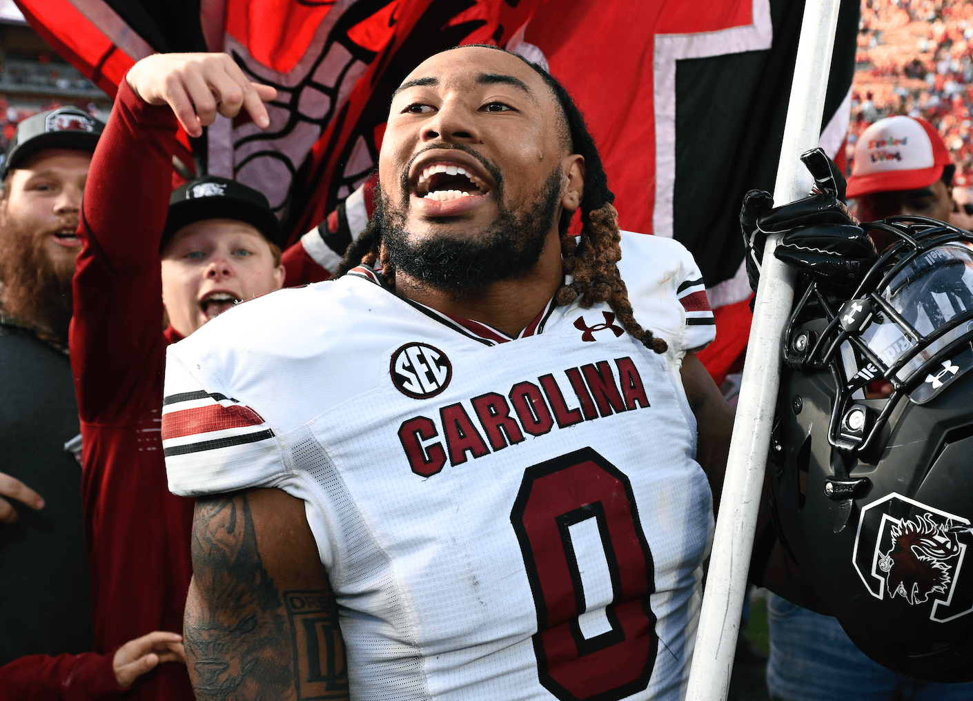 Football player Debo Williams connecting on app SpendHer - Outsports
