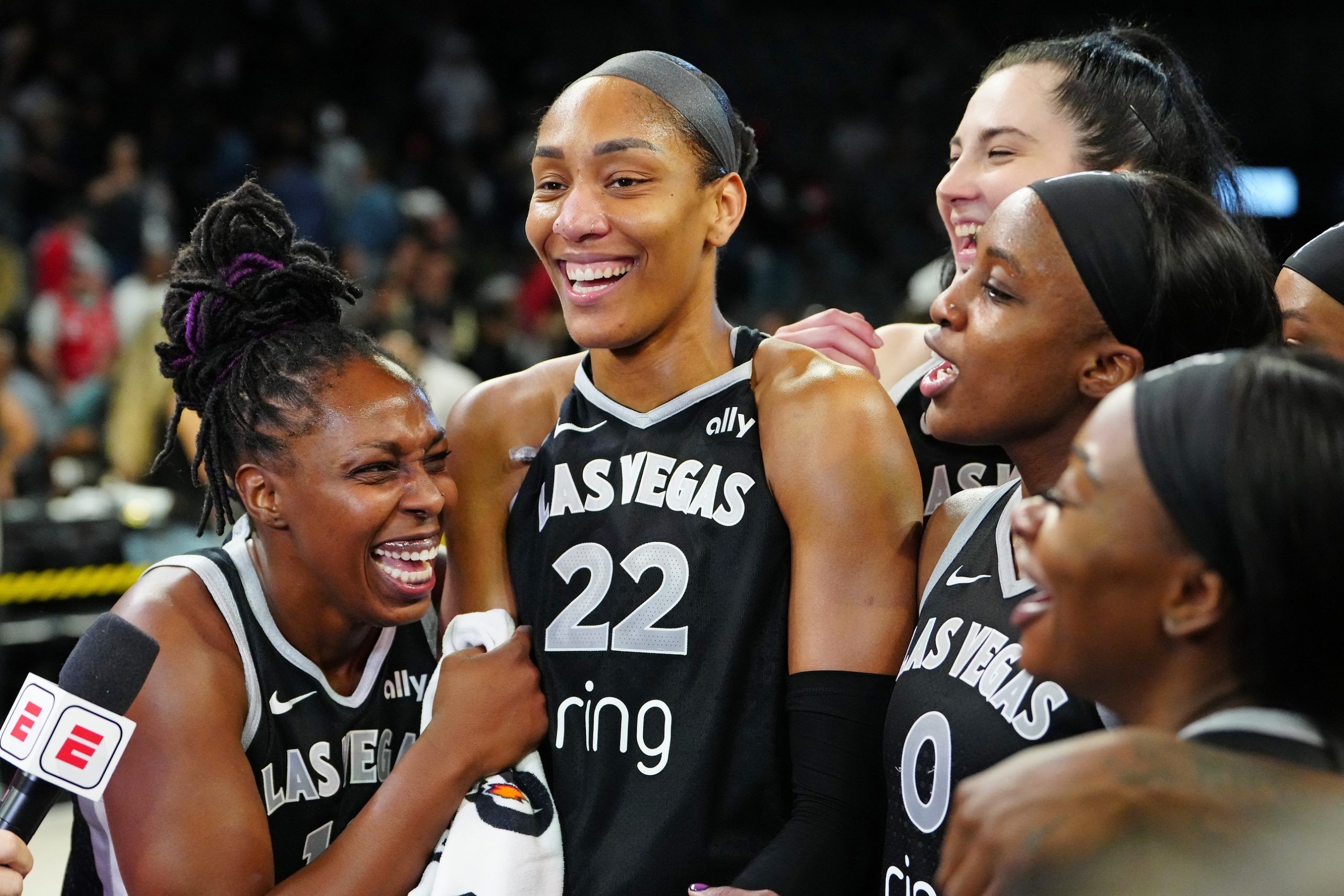 Las Vegas Aces take early WNBA Finals lead over Phoenix Mercury, both teams boasting gay lineups ...